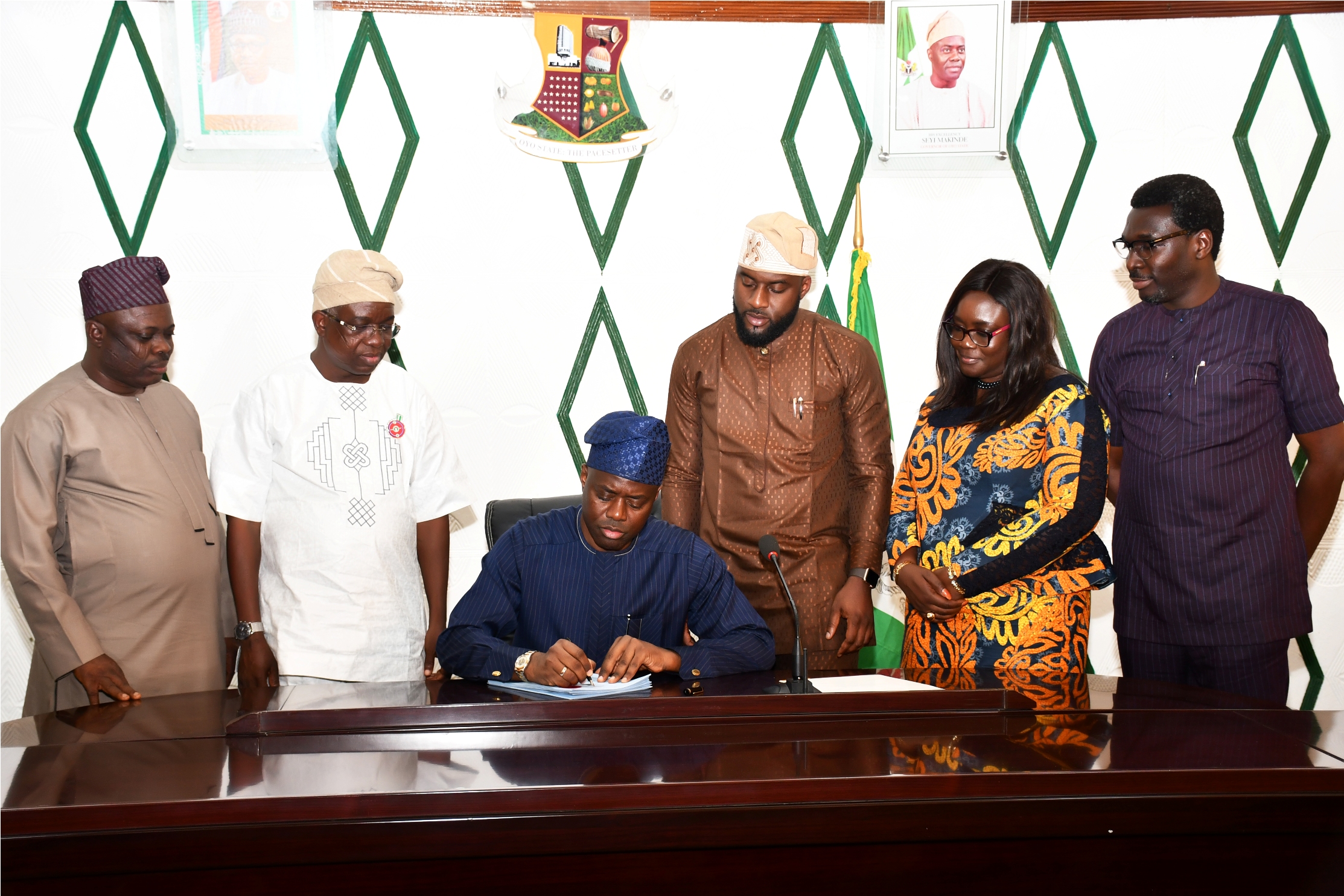 GOVERNOR MAKINDE SIGNS 2020 APPROPRIATION BILL, PLEDGES 70% ... GOVERNOR MAKINDE SIGNS 2020 APPROPRIATION BILL, PLEDGES 70% ...