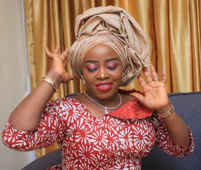 Gele tying and its uniqueness - PENPUSHING