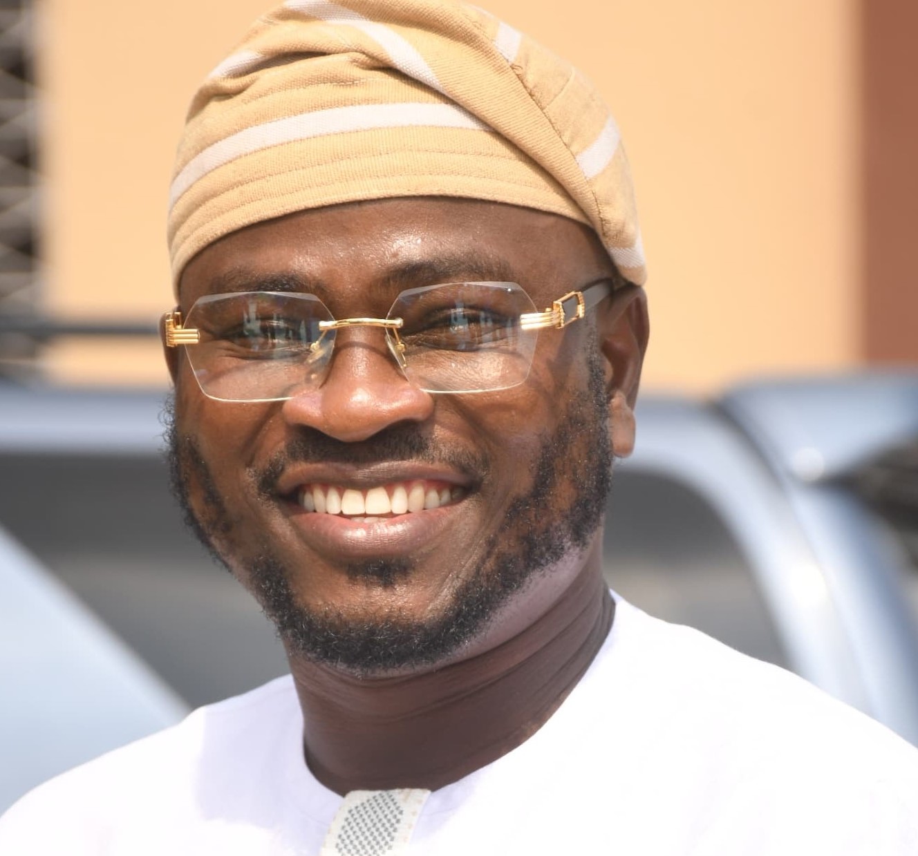 Governor Adeleke’s security aides turn journalist bunmi Adigun to punching bag - PENPUSHING